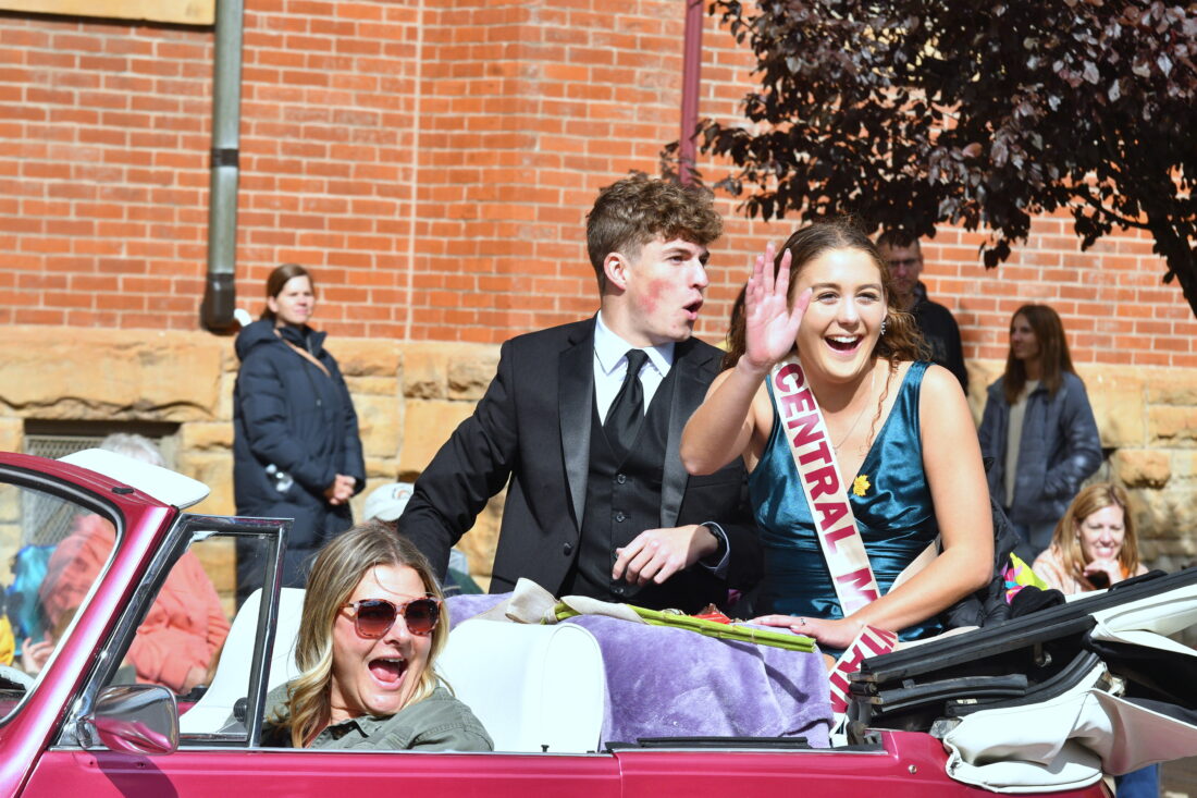 Miss Dubois crowned 2023 Flaming Foliage Queen | News, Sports, Jobs ...